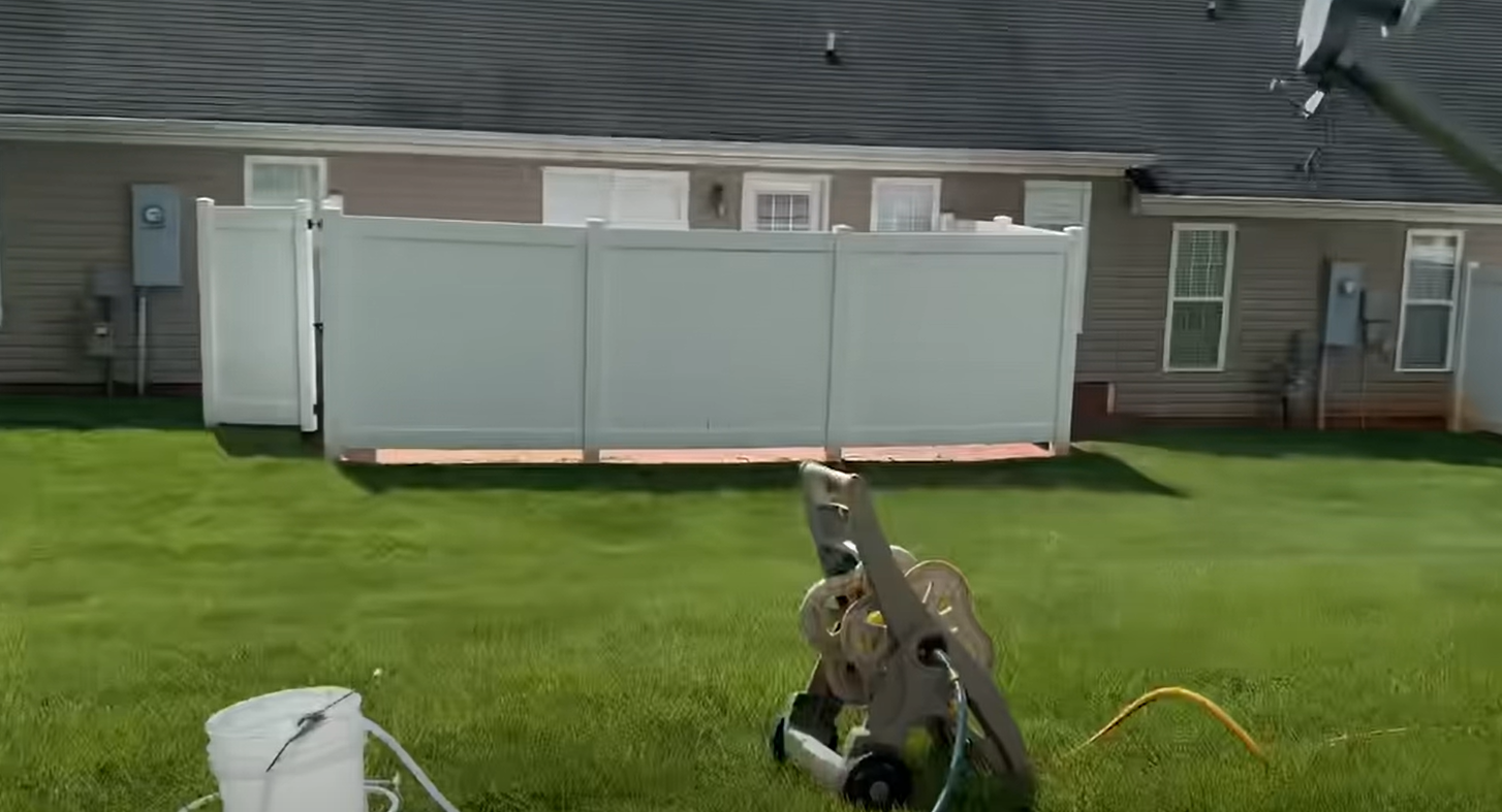 Top 5 Best Cleaners for Aluminum Gutters [January 2026 Review] - MetalProfy