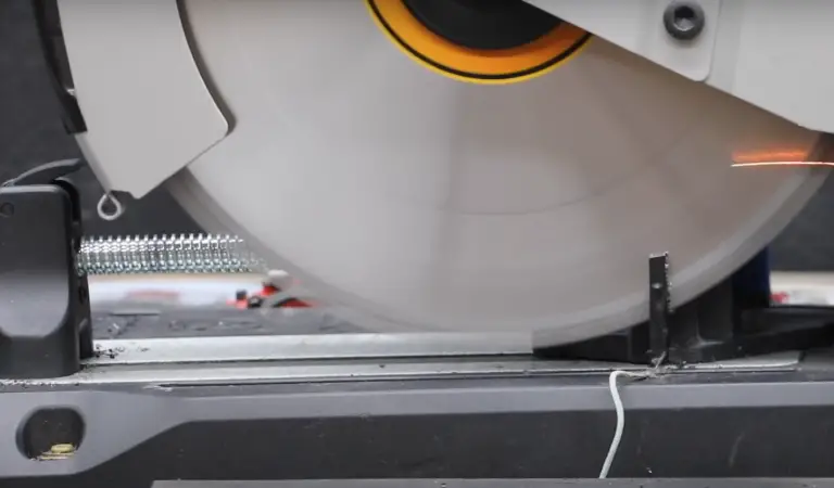 Top 5 Best Blades for Cutting Aluminum [December 2025 Review] - MetalProfy