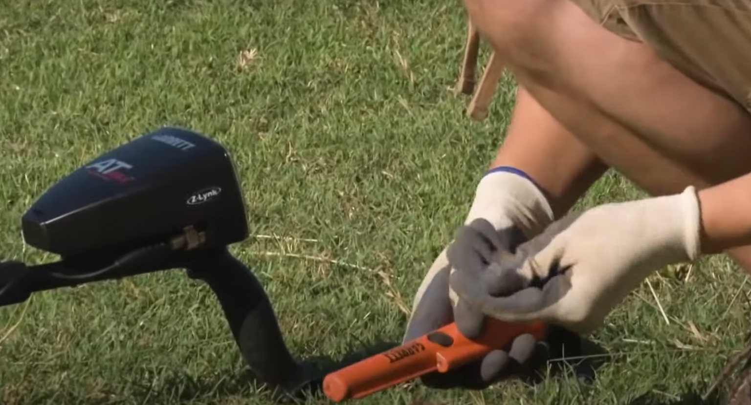 Top 5 Best Metal Detector Pinpointers [November 2025 Review] - MetalProfy