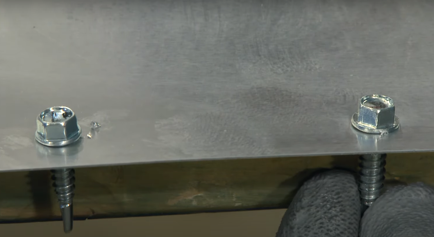 Top 5 Best Screws for Metal Studs [December 2025 Review] - MetalProfy