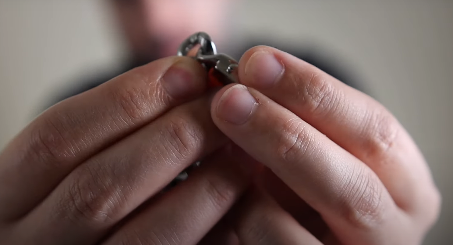 Stainless Steel vs. Sterling Silver: What’s the Difference? - MetalProfy