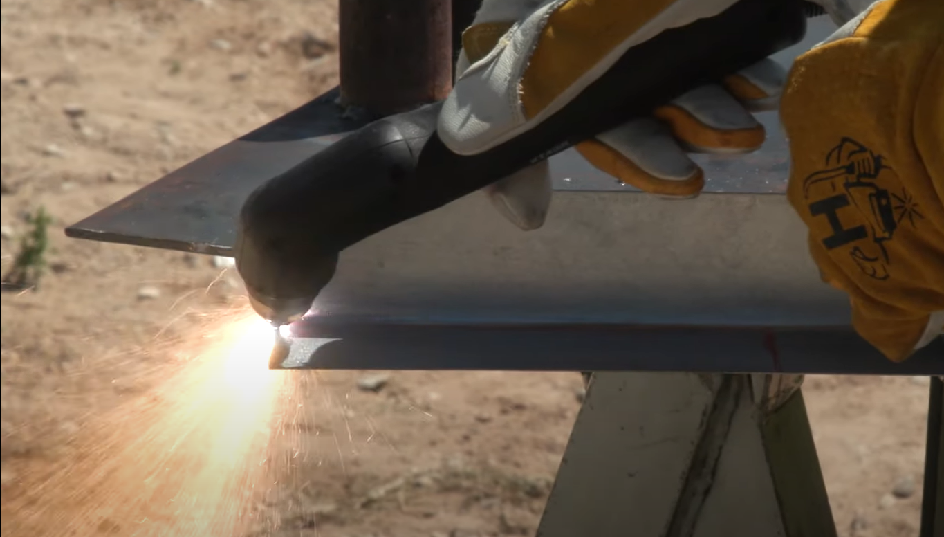 Torch vs. Plasma Cutter: Which is Better? - MetalProfy