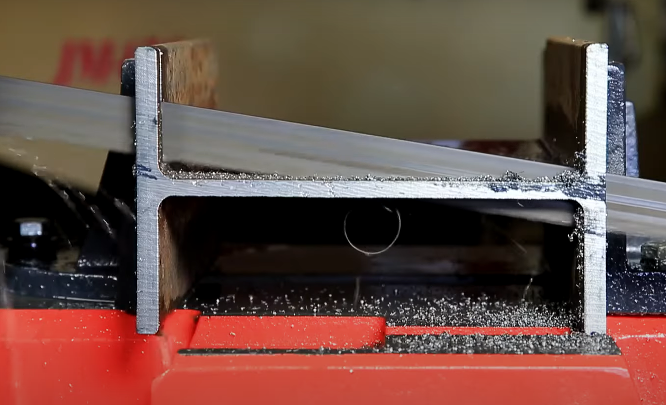 Ferrous vs. Non-Ferrous Metals: What’s the Difference? - MetalProfy